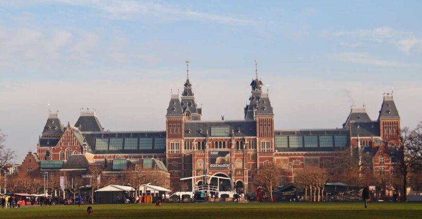 Amsterdam: Rijksmuseumtour incl. Ticket German or English - Key Points