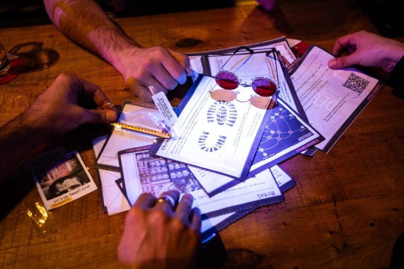 Amsterdam: Self-guided Red Light District Pub Crawl Mystery - Key Points