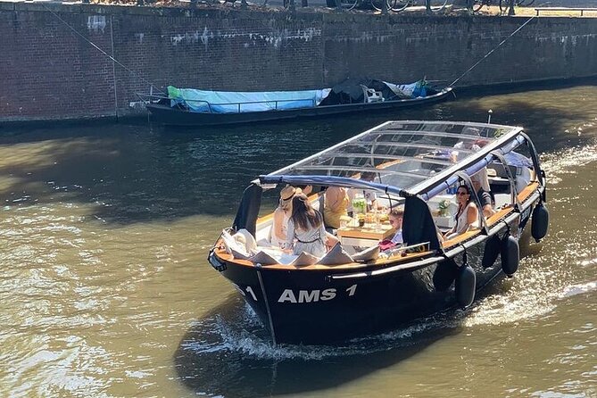 Amsterdam Small-Group Canal Cruise Including Snacks and Drinks - The Itinerary: What to Expect