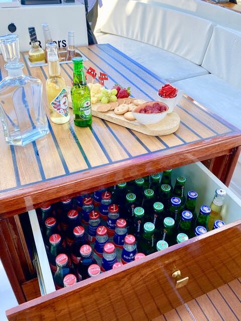 Amsterdam Small-Group Canal Cruise Including Snacks/Drinks - An In-depth Look at the Experience