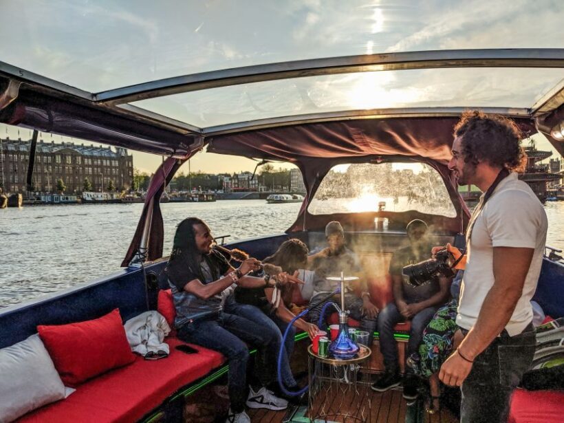 Amsterdam: Smoke and Lounge City Boat Cruise - The Sum Up