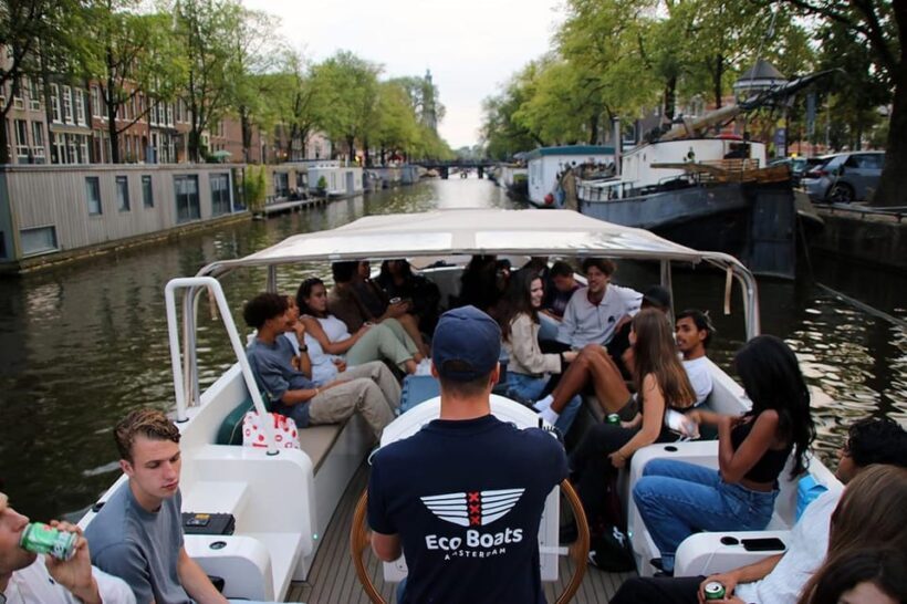 Amsterdam: The Newest Canal Cruise with Drink Option - The Value and Why It Works for Travelers