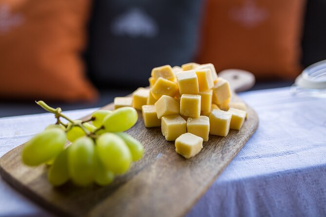 Amsterdam Walking Tour and Cruise With Drinks and Cheese Tasting - Cruise Experience