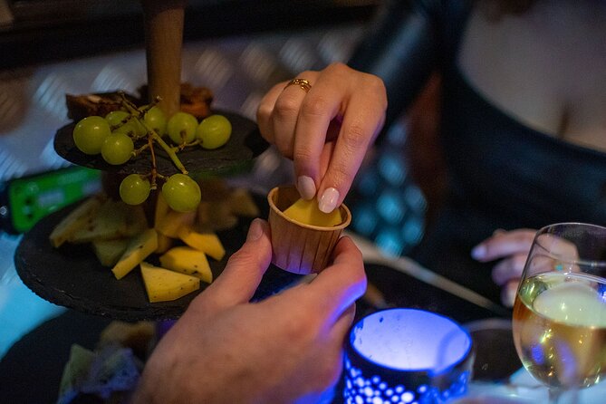 Amsterdam Wine and Cheese Evening Cruise - Culinary Delights: Wine and Cheese