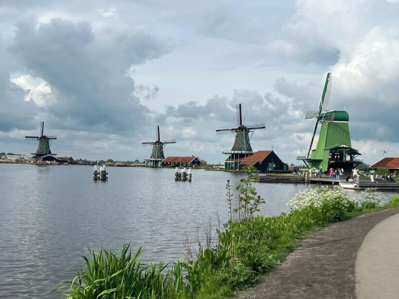 Amsterdam: Zaanse Schans and Giethoorn Guided Combo Tour - Who Should Consider This Tour