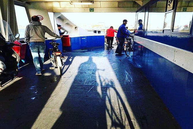 Amsterdams Urban Adventure: See the Citys Hidden Gems - Connecting With Knowledgeable and Passionate Guides