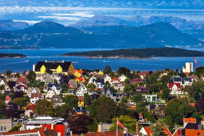 An amazing guided private walking tour of Stavanger. - Key Points