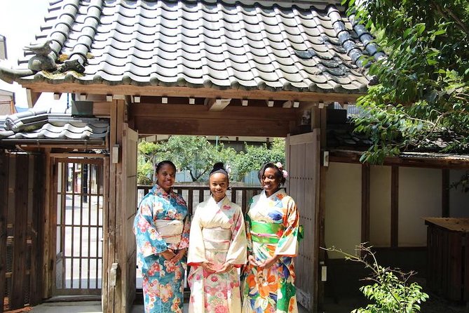 An Amazing Set of Cultural Experience: Kimono, Tea Ceremony and Calligraphy - Traditional Tea Ceremony