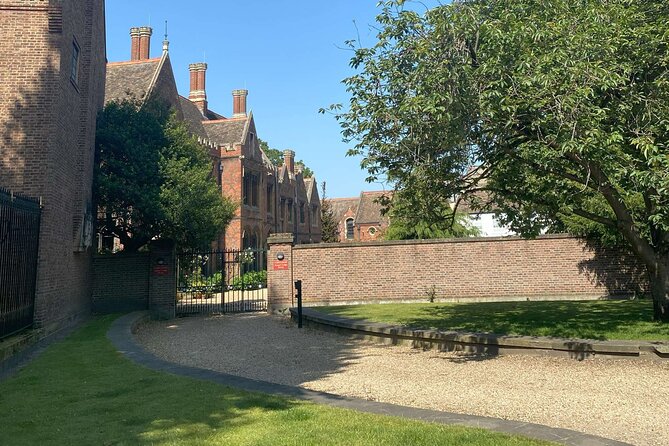 An Audio Guide to Cambridge's Hidden Histories and Rivalries - Who Will Love This Tour?