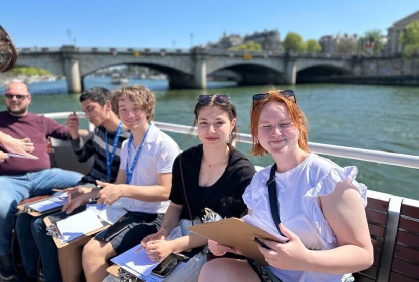 An unusual city tour with sketches - Key Points