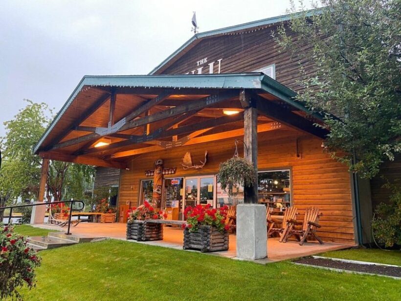 Anchorage City Tour w/ Wild Smoked Salmon & Reindeer Sausage - The Sum Up