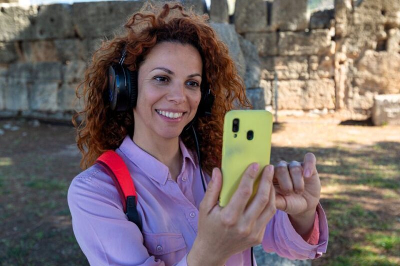 Ancient Agora: Audiovisual self-guided tour with 3D models - How the Tour Works