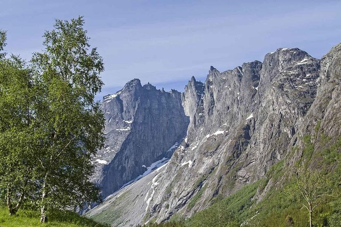 Andalsnes Shore Excursion: the Troll Road and Troll Wall - Meeting Point and Accessibility