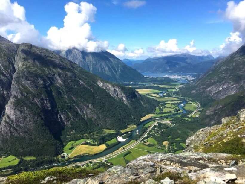 Åndalsnes - Trollstigen & Trollwall Audio Guid Bus Tour - Key Points