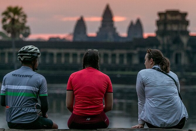 Angkor Sunrise Bike Tour with Breakfast and Lunch Included - Why This Tour Works for Travelers