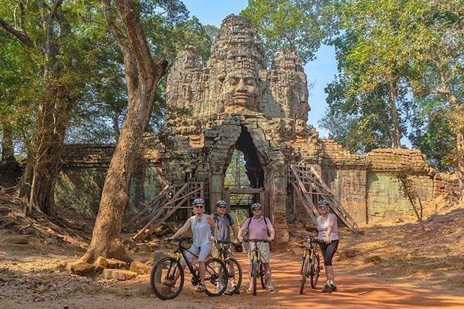 Angkor Sunrise Bike Tour with Breakfast & Lunch - Exploring the Angkor Sunrise Bike Tour with Breakfast & Lunch