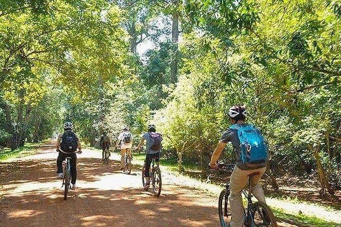 Angkor Sunrise Bike Tour with Breakfast & Lunch - Authenticity and Personal Experience