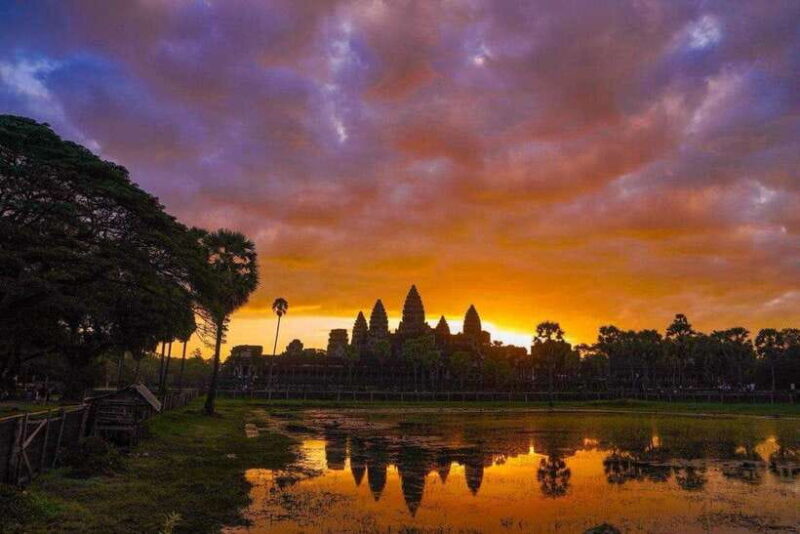 Angkor Wat 1 Day with Sunrise Combined tour with (Tuk Tuk) - Key Points