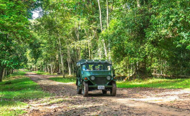 Angkor Wat: Guided Jeep Tour Inclusive lunch at local house - Lunch and Local Culture