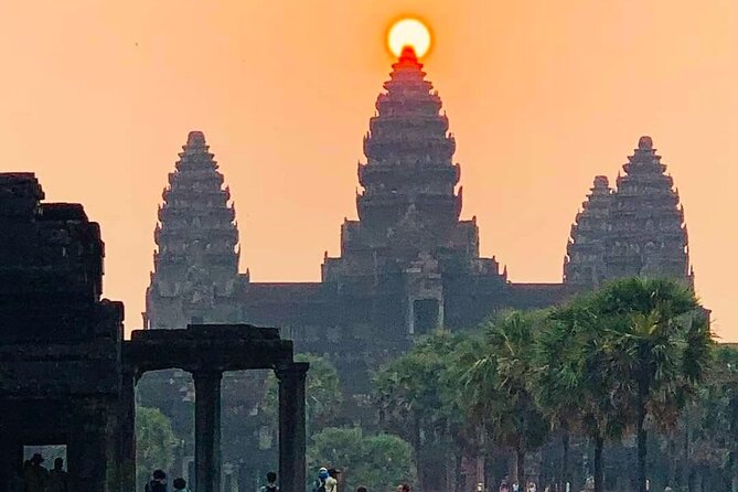 Angkor Wat Sunrise & All Highlight Angkor Temple Private Day Tour - Transportation and Comfort