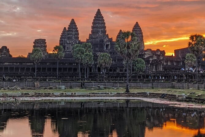 Angkor Wat Sunrise by Tuk Tuk  Personalized Private Tour - Key Points