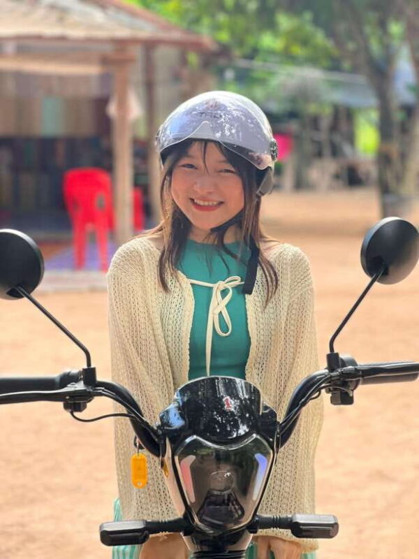 Angkor Wat Sunrise E-Bike Tour with Lunch Included - Key Points