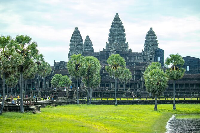 Angkor Wat Sunrise Private Guided Tour - Inclusive Breakfast - The Sum Up