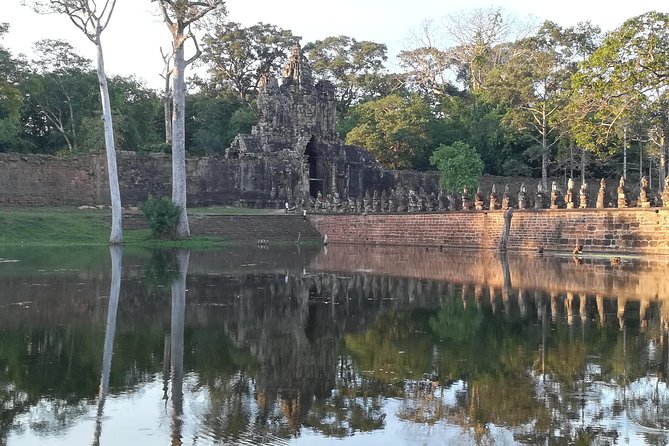 Angkor Wat Sunrise & Small Circuit Tour - The Sum Up