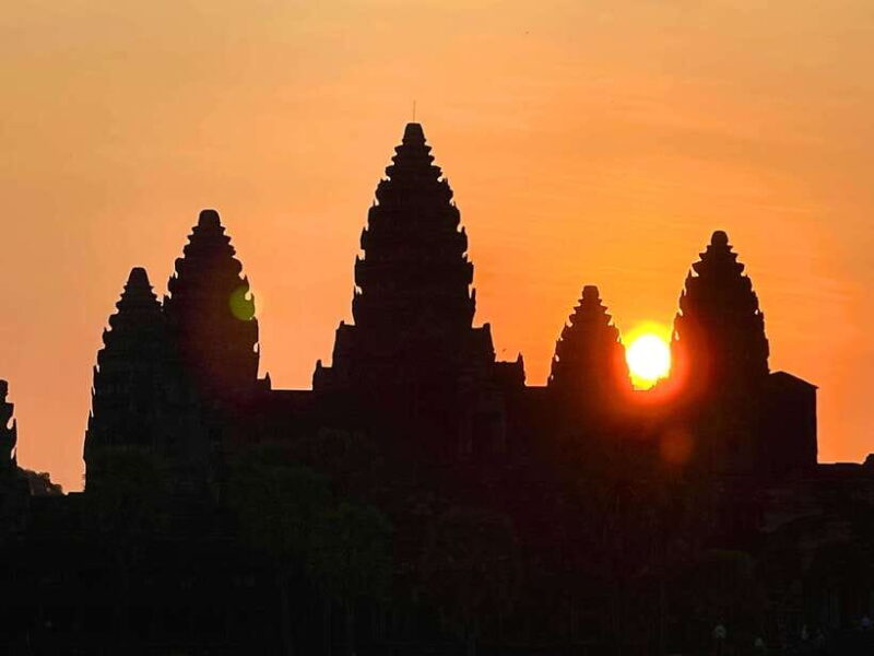 Angkor Wat Sunrise & Tonle Sap Lake Floating Village Tour - Lunch and Rest