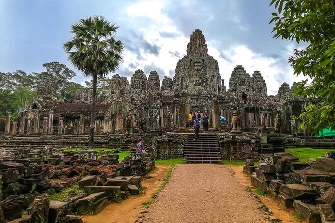 Angkor Wat Sunrise Tour with Small - Group and Guide tours - Who Will Love This Tour?