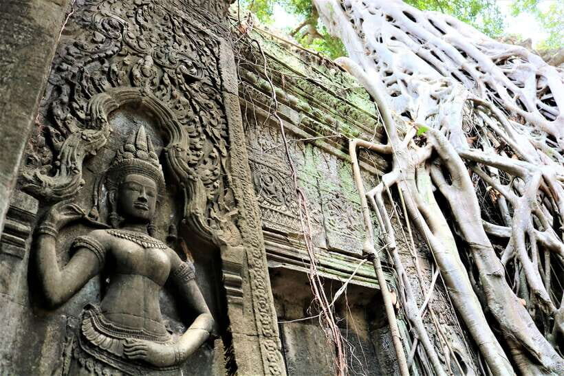 Angkor Wat Sunrise Tour with Tonle Sap - Day 1: Dawn at Angkor Wat and Ancient Temples