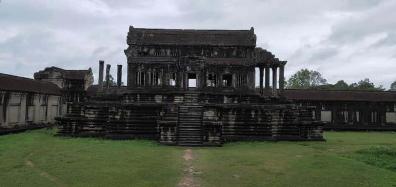 Angkor Wat Temples Tour by Car with Optional Sunrise - FAQs