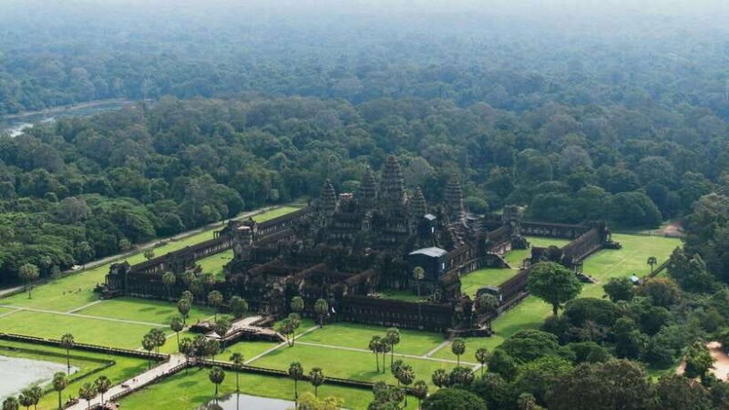 Angkor Zipline and Discover Highlight Angkor wat with Sunset - Exploring the Ancient “Great City” of Angkor Thom