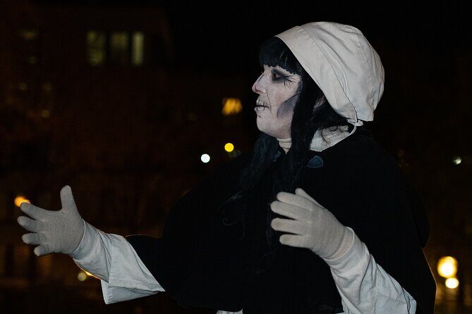 Animated Crime Walking Tour in Old Quebec - The Guides Role: Making or Breaking the Experience