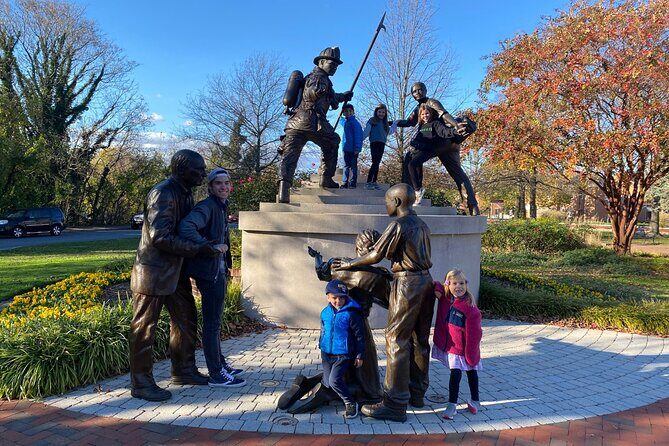 Annapolis Scavenger Hunt Interactive Walking Tour - An Inside Look at the Annapolis Scavenger Hunt Experience