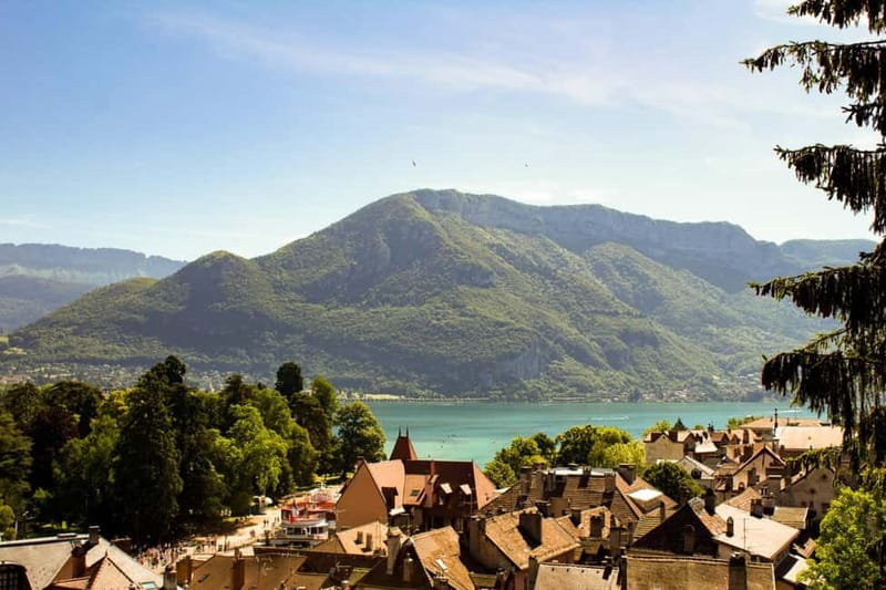 Annecy: 2-hour Best Intro Walking Tour with a Local - Key Points