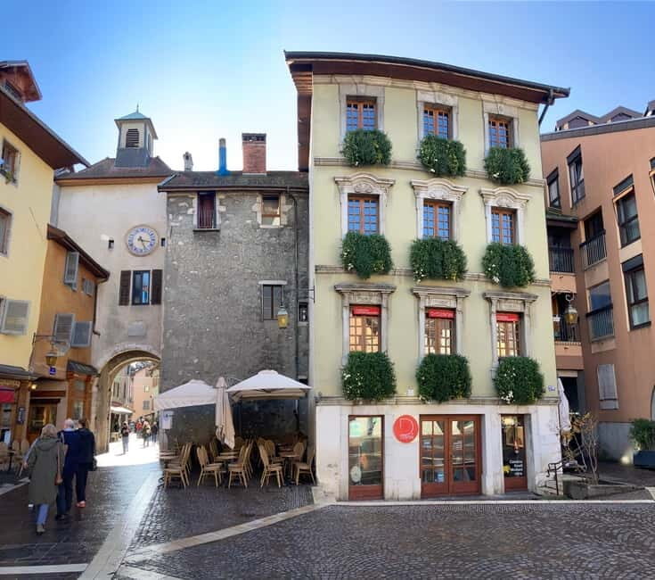 Annecy : architectural guided tour of the Venice of the Alps - Practical Tips for Travelers