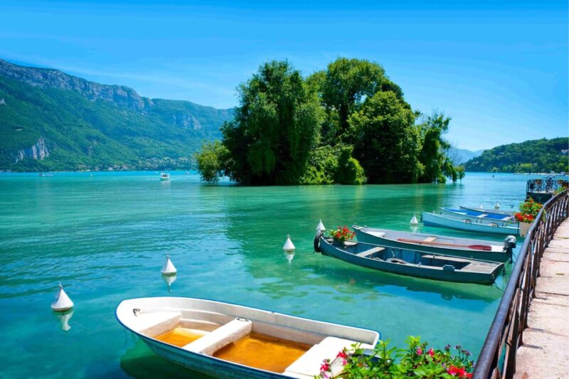 Annecy: Electric Mountain Bike Ride & Shopping at Courier - Small Group Experience