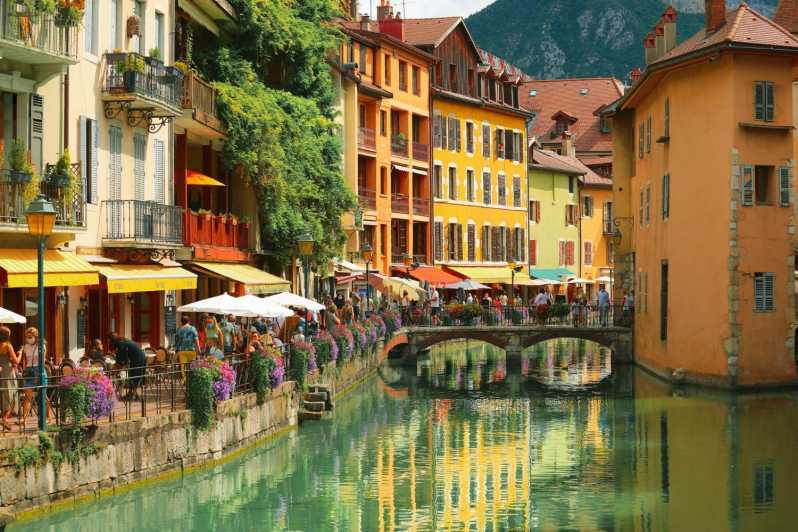 Annecy: Express Walk with a Local in 60 minutes - Key Points