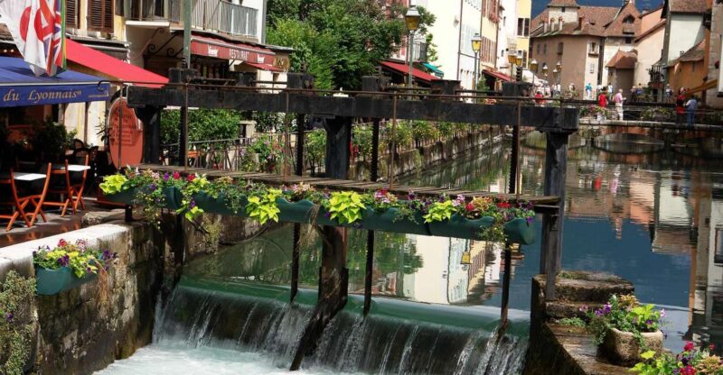Annecy Private Guided Tour From Geneva - Highlights of Annecy