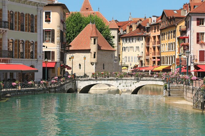 Annecy Scavenger Hunt and Highlights Self-Guided Tour - Practical Tips for Enjoying the Tour
