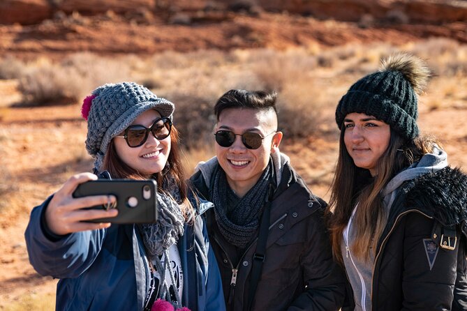 Antelope Canyon and Horseshoe Bend Day Tour from Flagstaff - Physical Considerations and Accessibility