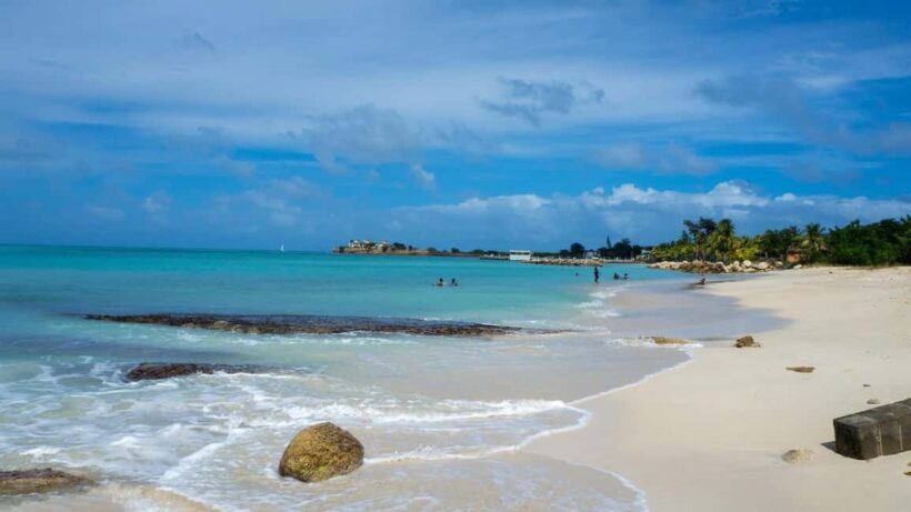 Antigua - Discover and Relax on 2 beaches - Price and Value