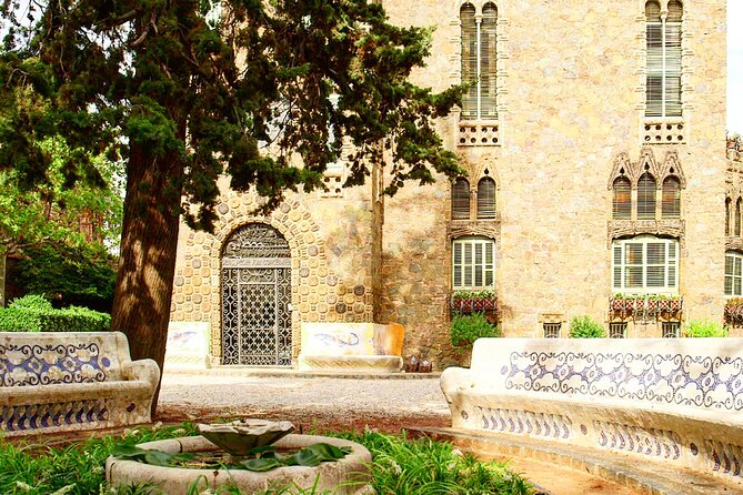 Antoni Gaudís Torre Bellesguard: a Treasure to Discover - Nearby Attractions and Transportation