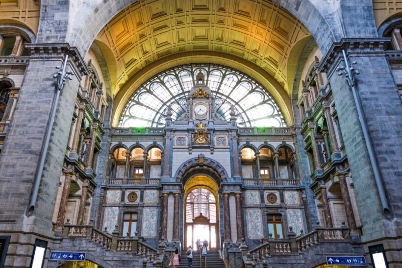 Antwerp: Express Walk with a Local in 60 minutes - Final Recommendations