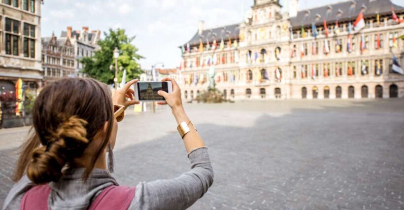 Antwerp: Insta-Perfect Walk with a Local - Key Points