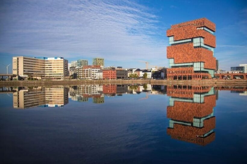 Antwerp: Must-See Attractions Private Walking Tour - Authenticity and Value Based on Reviews