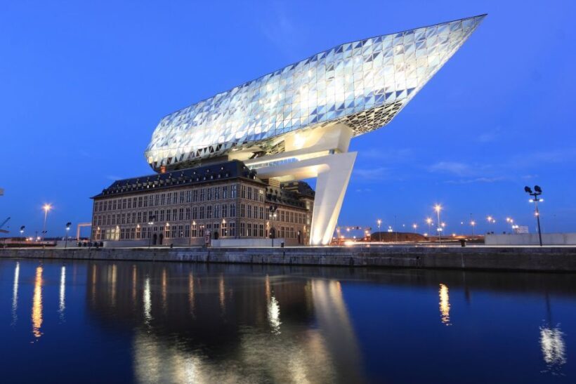 Antwerp: Private Walking Tour with a Local - Key Points