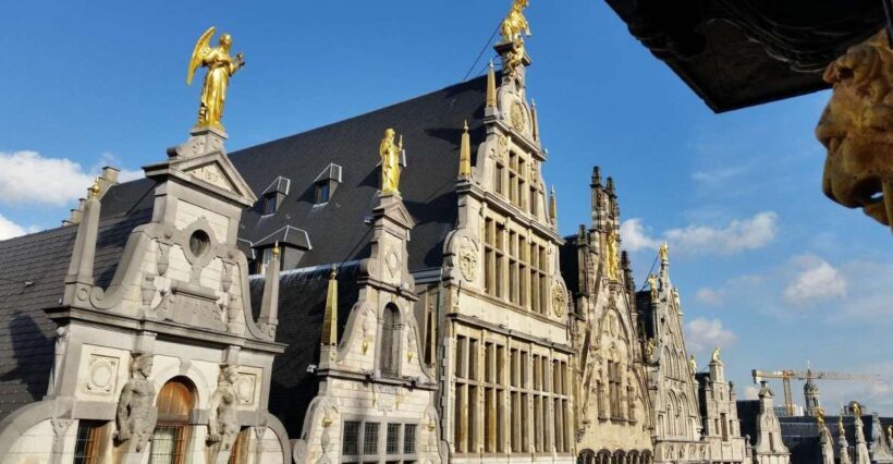Antwerp: Walking Tour from Steen to Central Station - Exploring Antwerp: A City of Contrasts and Culture