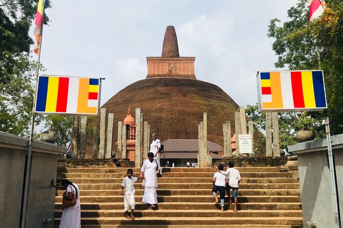 Anuradhapura ancient city tour with Travandgo tours - The Sum Up